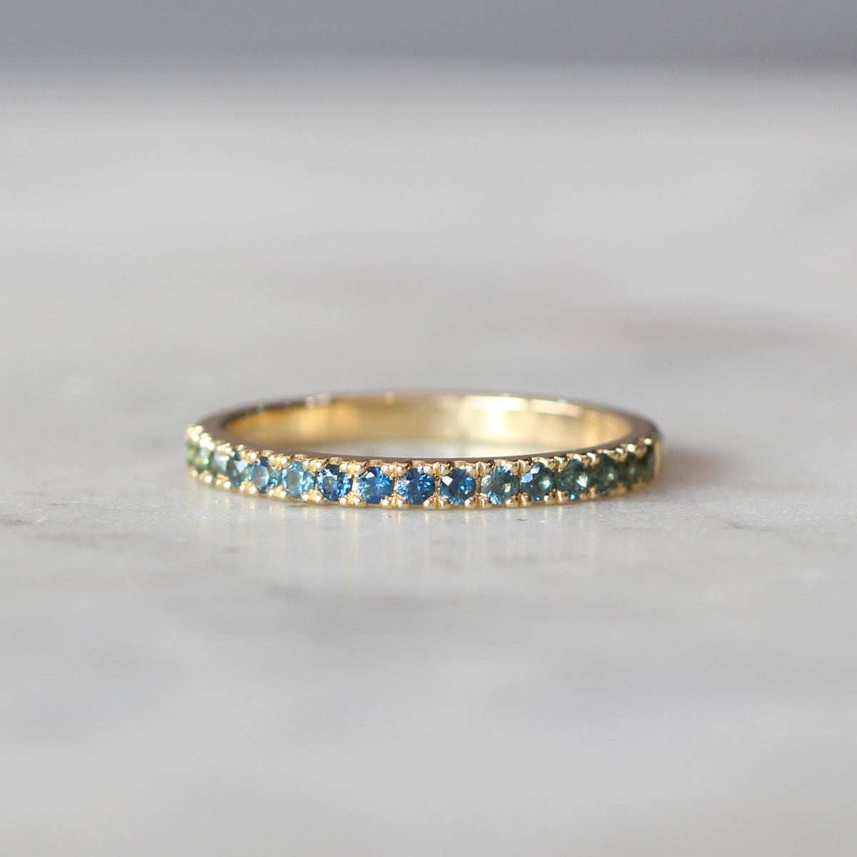 GRADIENT / SAPPHIRE RING - Meg Maskell Fine Jewellery
