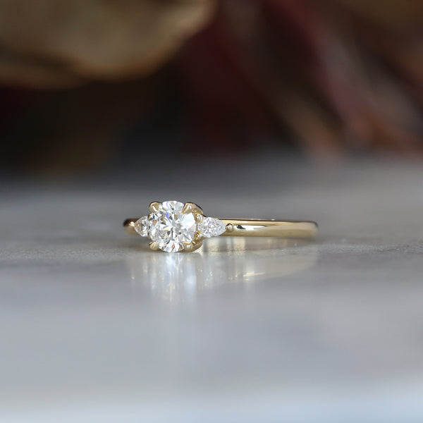 PICCOLO TRILOGY / 0.51ct ROUND DIAMOND RING - Meg Maskell Fine Jewellery