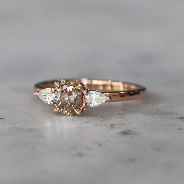 OVAL ARGYLE / TRILOGY RING II - Meg Maskell Fine Jewellery