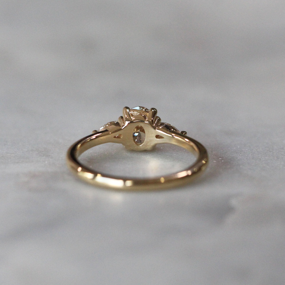 OVAL ARGYLE / TRILOGY RING III - Meg Maskell Fine Jewellery